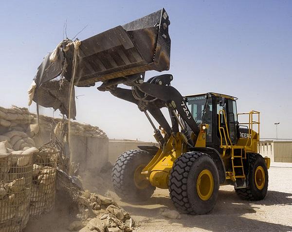 Front end loader - best heavy machine