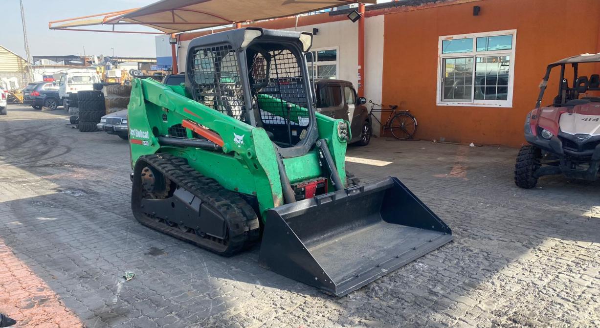 Bobcat mini loader T630 model2015 - best heavy machine