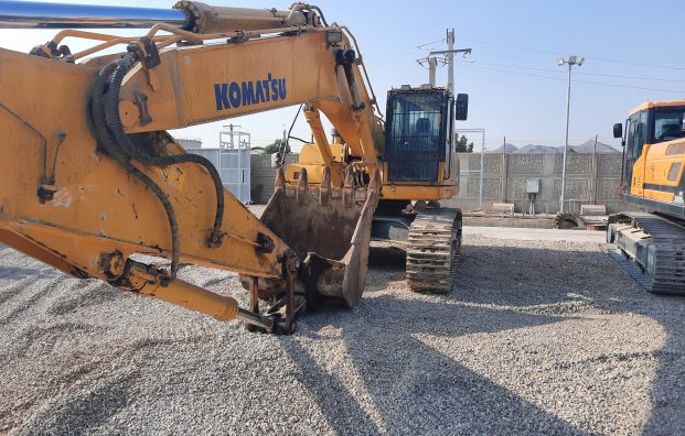 KOMATSU PC400-8R 2016 - best heavy machine