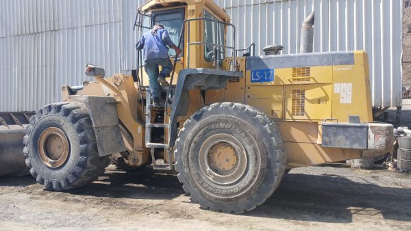 KOMATSU Loader WA500-3 2011 - best heavy machine